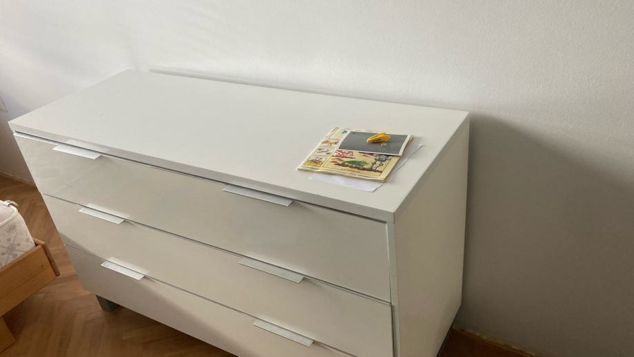 Bel predalnik - visok sijaj