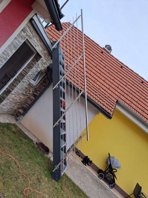 PRODAM ALU STOPNICE Z INOX OGRAJO - PRAKTIČNO NOVO
