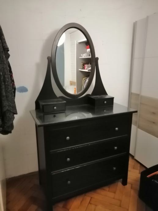 Prodam predalnik z ogledalom Ikea Hemnes