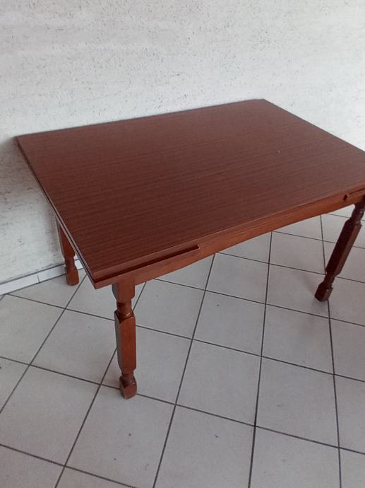 Prodam PVC okno, 8x vratna krila, lesena miza