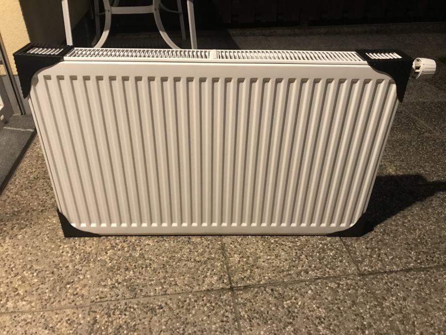 Prodam radiator 60x100 + termostatski ventil