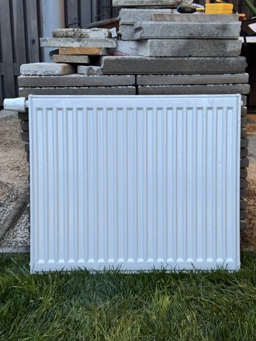 RADIATORJI STENSKI - 4 kosi