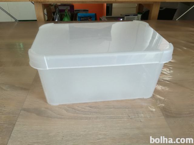 Škatla / zabojček s pokrovom, plastična, Curver, več komadov