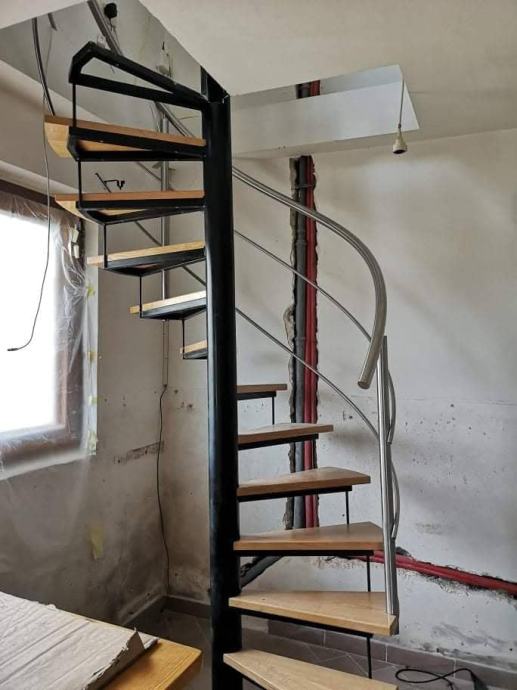 Spiralne okrogle stopnice notranje