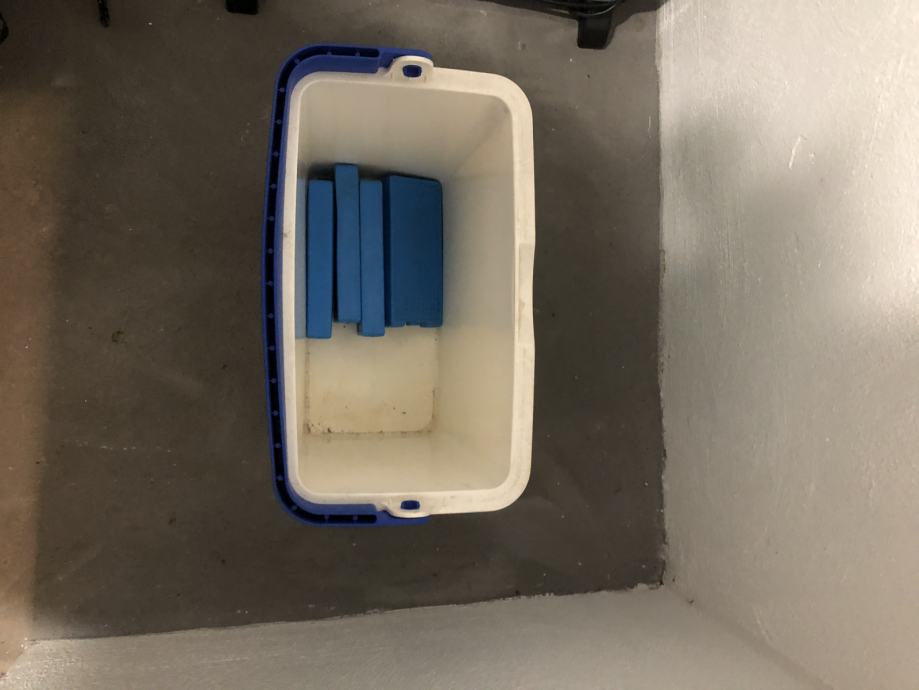 Trda hladilna torba dimenzije 40x35x22 + vlozki