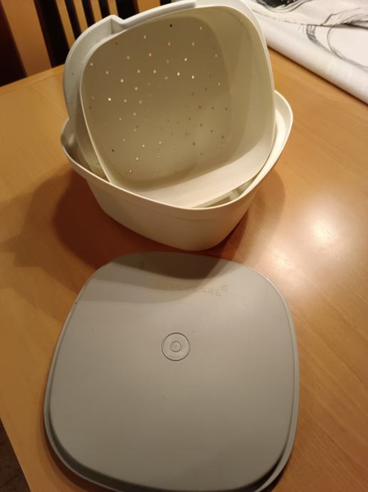 Tupperware posoda s cedilom