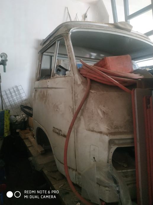 Mercedes Benz 306 D, 1975 l.