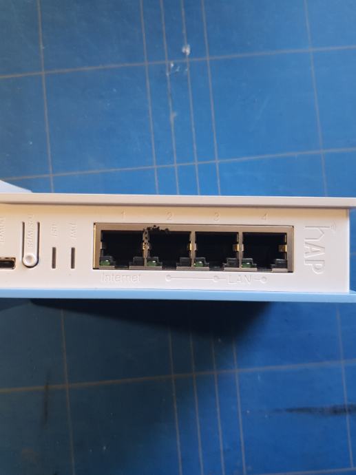 MikroTik hAP Lite router