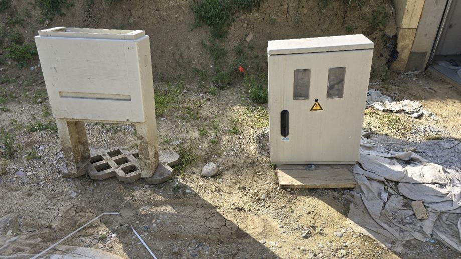 Elektro omarica, zunanja, samostoječa