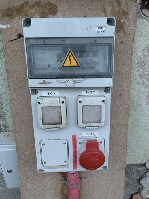 Gradbiščna elektro omarica