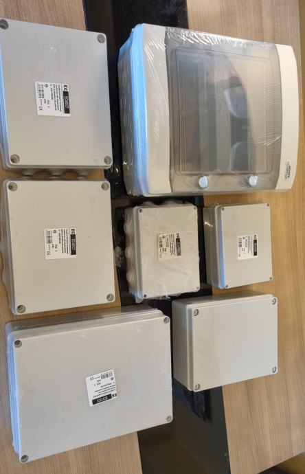 Nadometna elektro omarica in doze