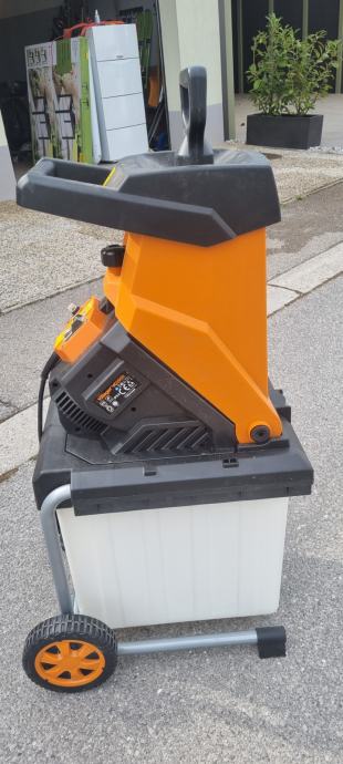 Električni sekljalnik / drobilec vejevja Villager VC 2500