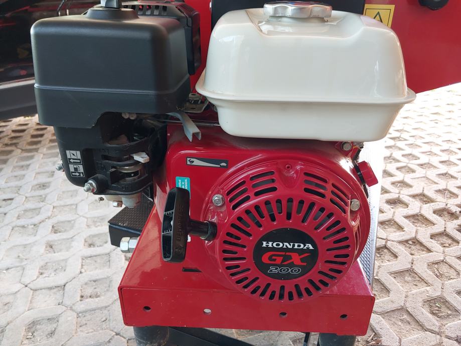 TRITONE ONE HONDA GX 200