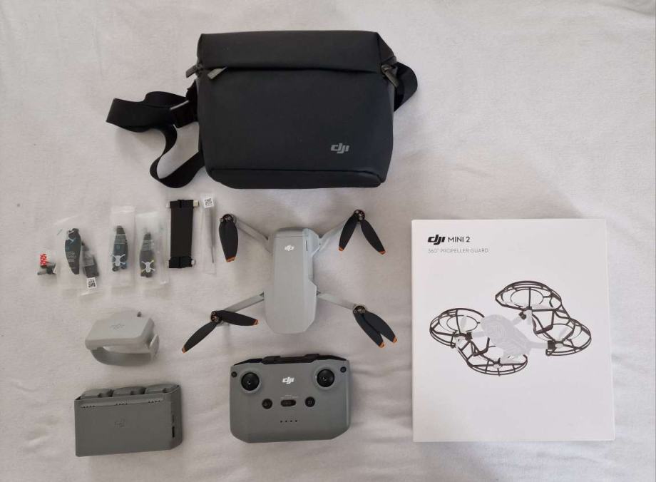 DJI Mini 2 Fly More Combo