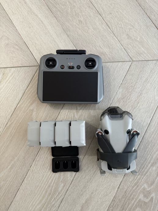 Dron dji mini 4 pro (RC2)