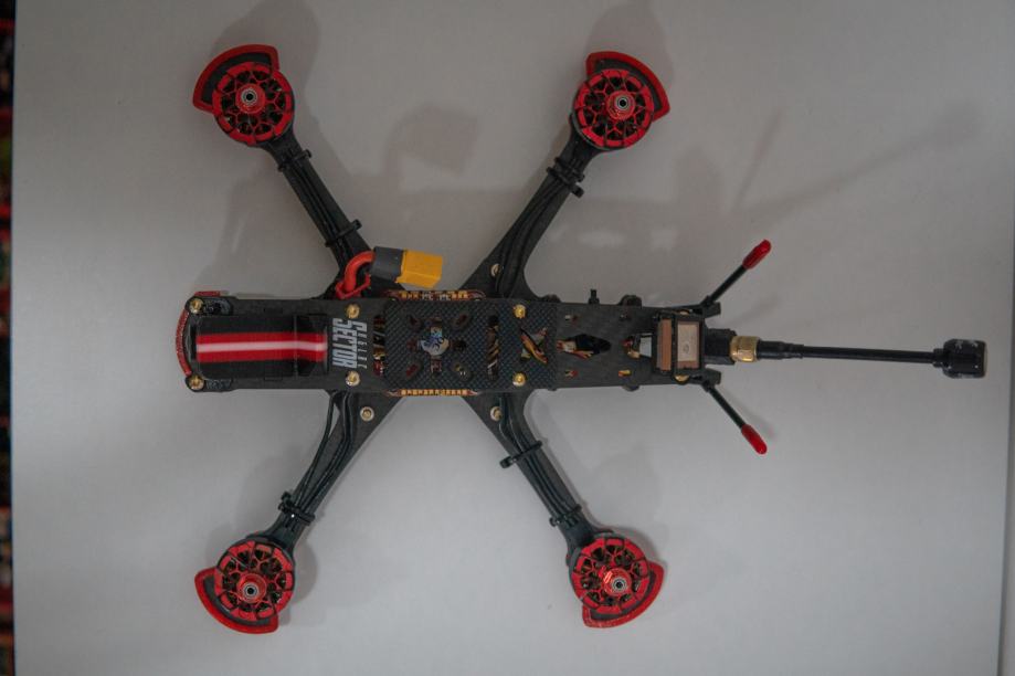 FPV DRON 5 HGLRC Sector 5 V3 + GoPro Hero8 Black + VSA OPREMA