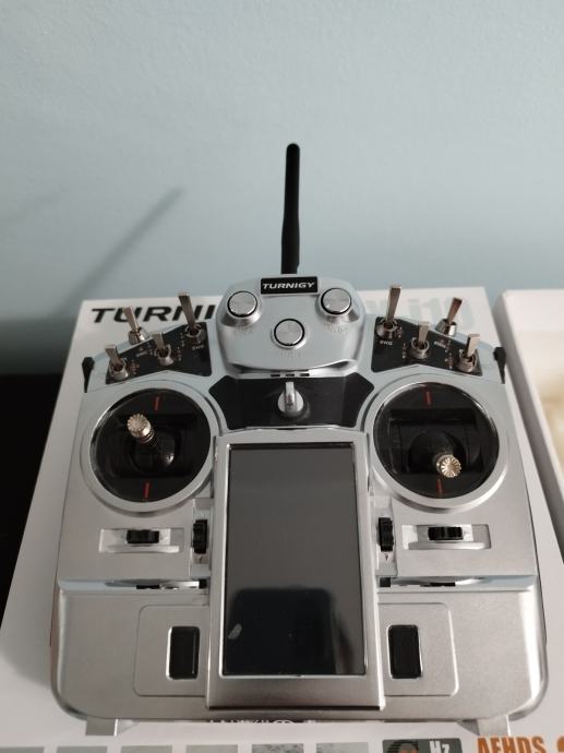 Turnigy TGY-i10 10-kanalni 2,4 Ghz oddajnik+ sprejemnik TGY iA10 & iA6