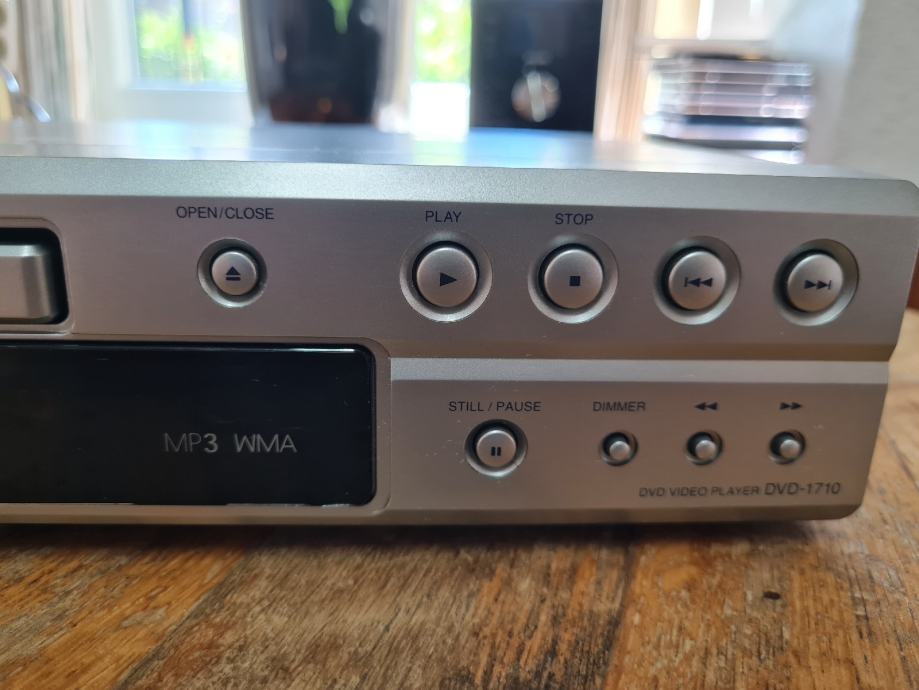 DENON DVD-1710, DVD/CD/MP3 predvajalnik