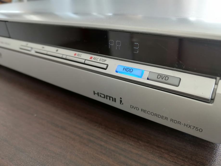 DVD/HDD snemalnik/recorder Sony - HDMI izhod