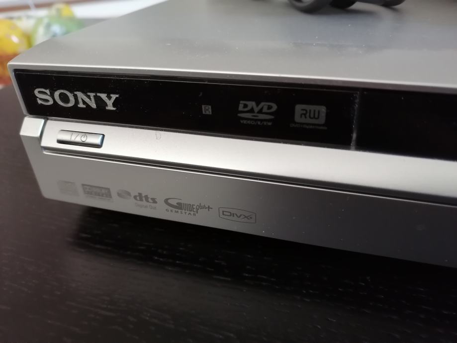 DVD/HDD snemalnik/recorder Sony - HDMI izhod