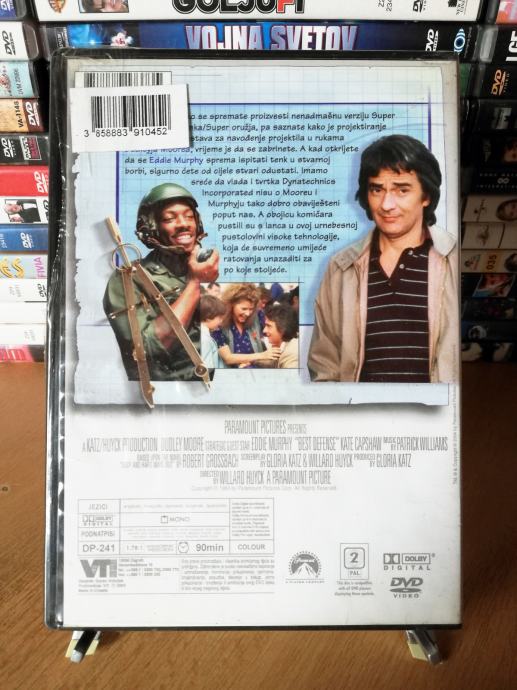 Best Defense (1984) (ŠE ZAPAKIRANO) / Eddie Murphy, Dudley Moore / Slo