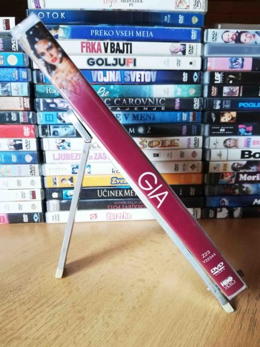 Gia (1998) (ŠE ZAPAKIRANO) / Angelina Jolie - film kjer pokaže vse...