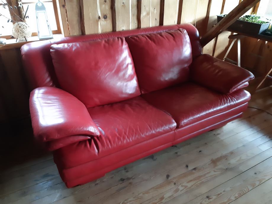 Prodam dva usnjena dvoseda