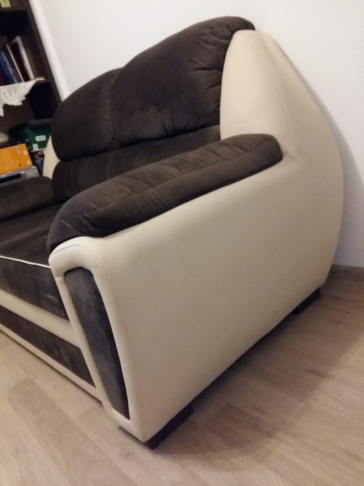 SKORAJ NOV DVOSED PRODAM