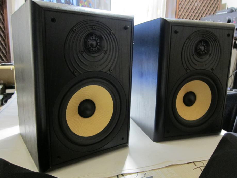 B & W (Bowers & Wilkins) CDM-2 Bookshelf Zvočnike Ugodno Prodam