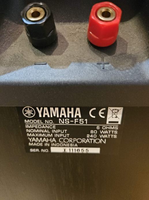 Samostojeca zvocnika 2x Yamaha NS-F51