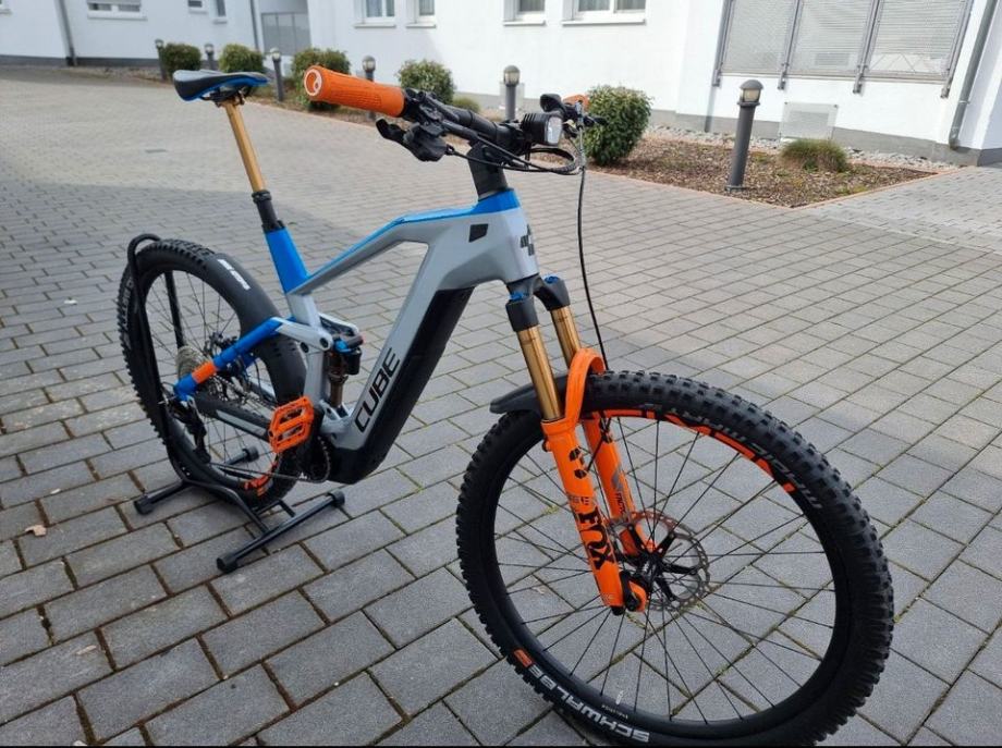 Cube Stereo Hybrid 140 HPC Actionteam 625 E-Fully XL Električna kolesa