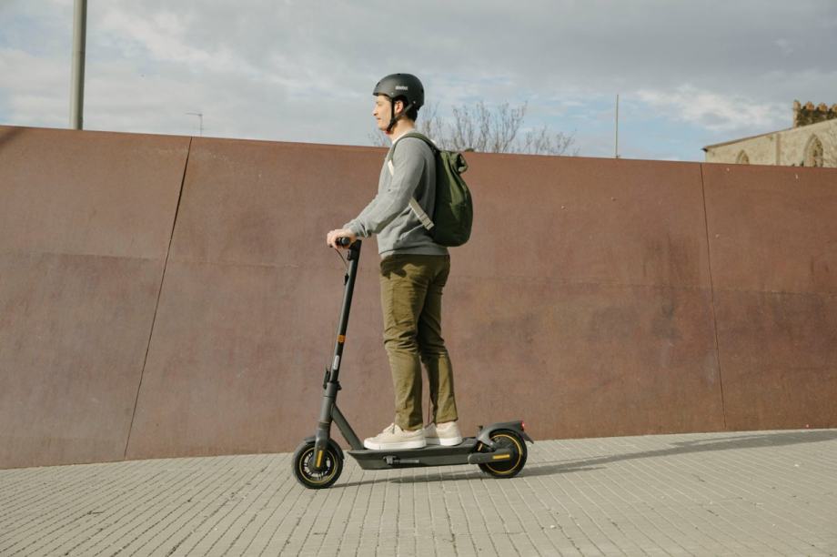 NOVI Električni Skiro Segway Ninebot Max G2E
