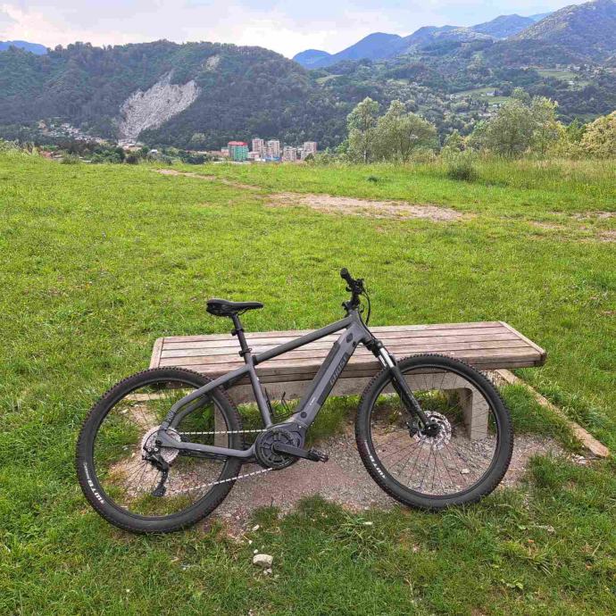 Električno cestno kolo GHOST E-Square Essential U