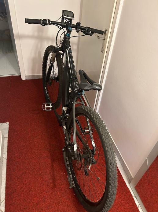 KTM race predelano elektricno kolo