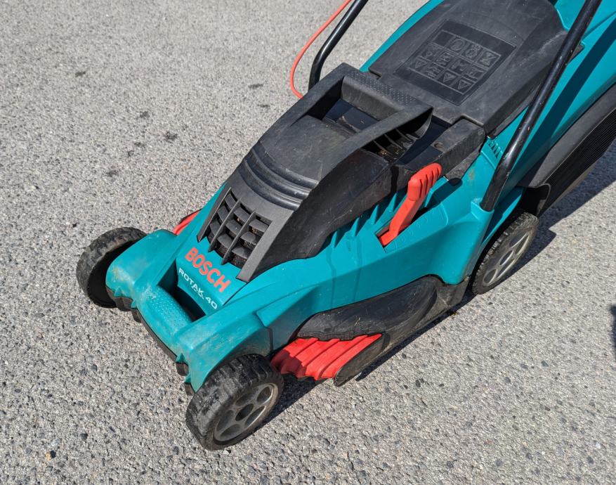 Bosch električna rotacijska kosilnica Rotak 40
