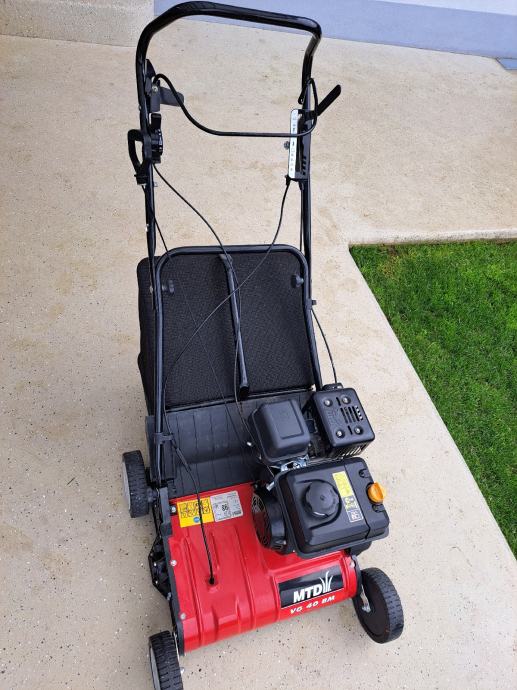 Prezračevalnik trave MTD VG 40 BM