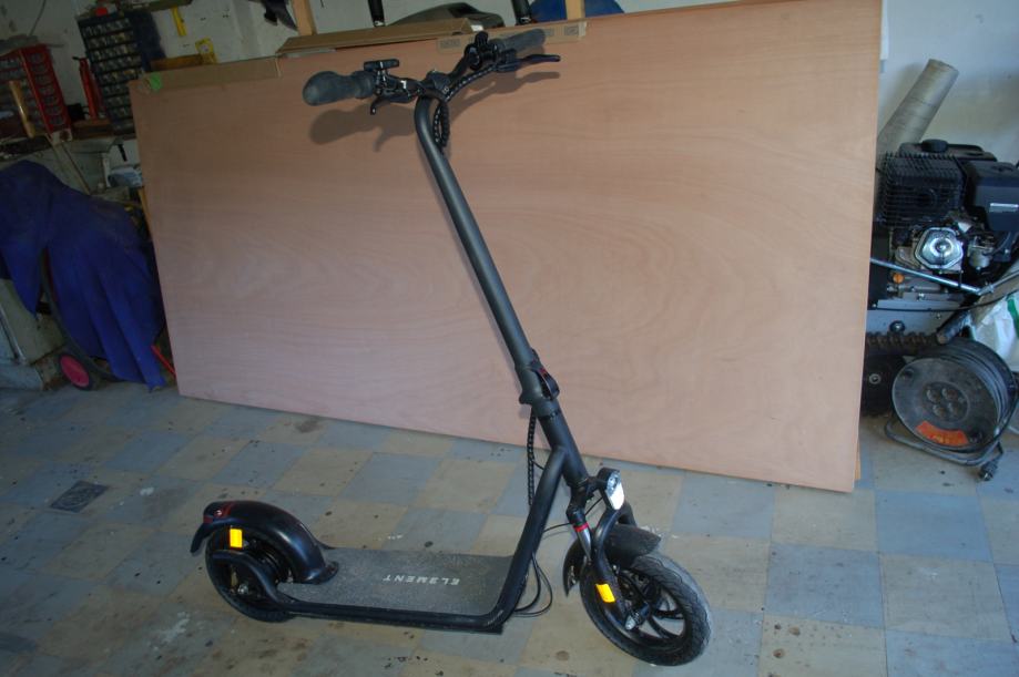 Prodam električni skiro LOWRIDER ULTRA, malo rabljen, z garancijo