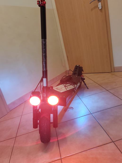 Prodam nov električni skiro UrbanGlide E-cross pro 2