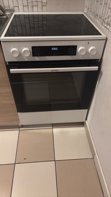 Elektricni stedilnik
