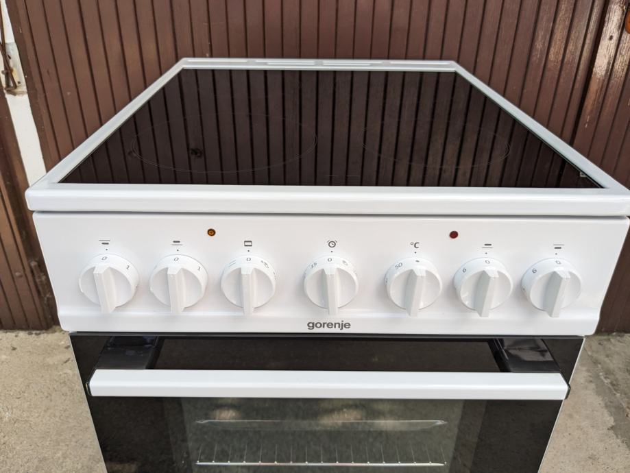 Elektricni steklokeramicen samostojec stedilnik Gorenje EC5241WG