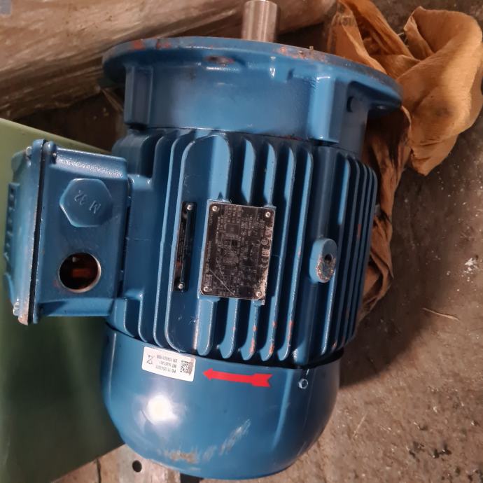 Prodam Elektro motor Weg W22 premium 7.5 kw