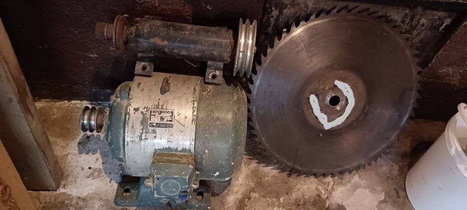 trofazni elektro motor 5.5kw+gred+krožna žaga
