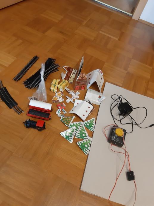 Prodam Električno voden božični vlak