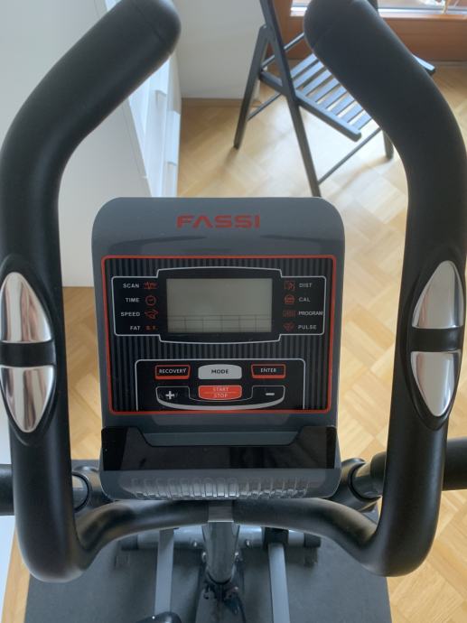 Eliptični trenažer / orbitrek Fassi FC500