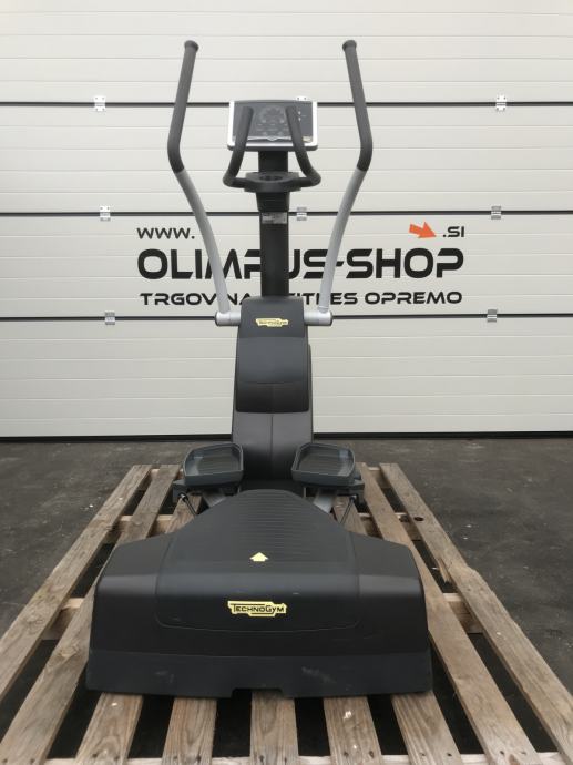 TECHNOGYM CROSSOVER EXCITE 500 - LED
