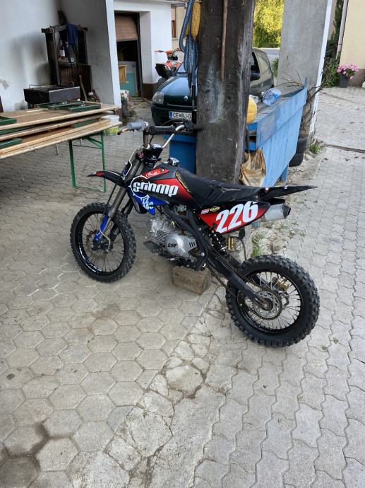 Stomp Z2 160 160 cm3, 2015 l.