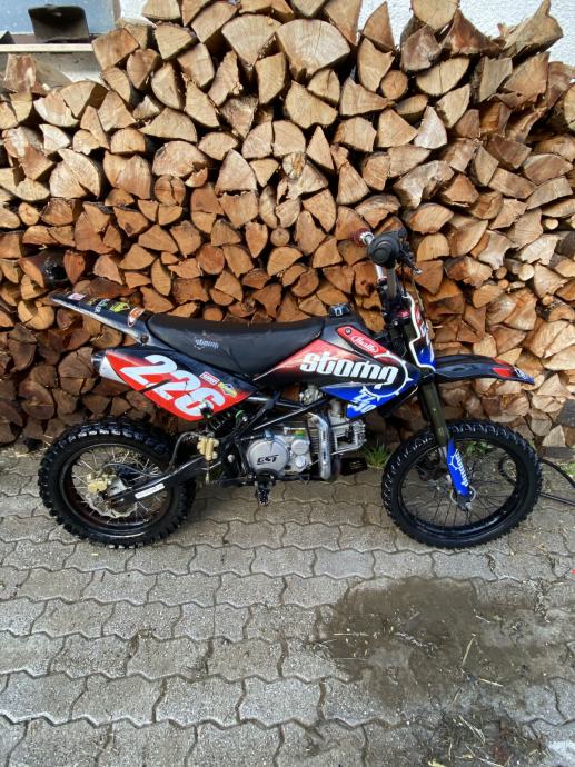 Stomp Z2 160 160 cm3, 2015 l.