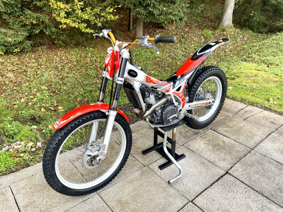 BETA REV 3 270 2T ODLIČNA, 2007 l.