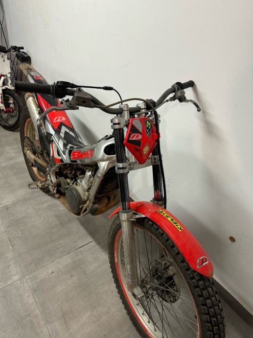 Beta REV3 270 270 cm3, 2006 l.