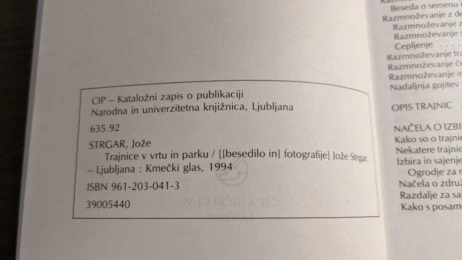 Knjiga Trajnice v vrtu in parku